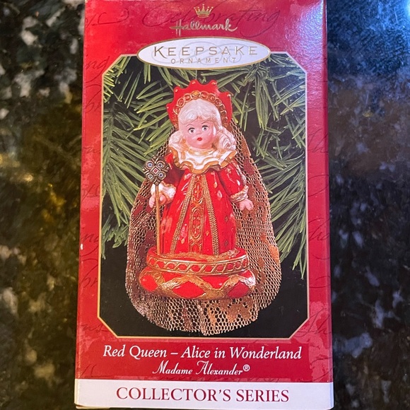 Hallmark | Holiday | Madame Alexander Red Queen Hallmark Ornament Alice ...